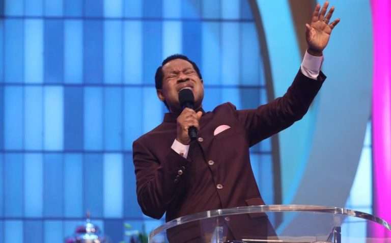Pastor Chris Oyakhilome: Biography, family and global ministry - South ...